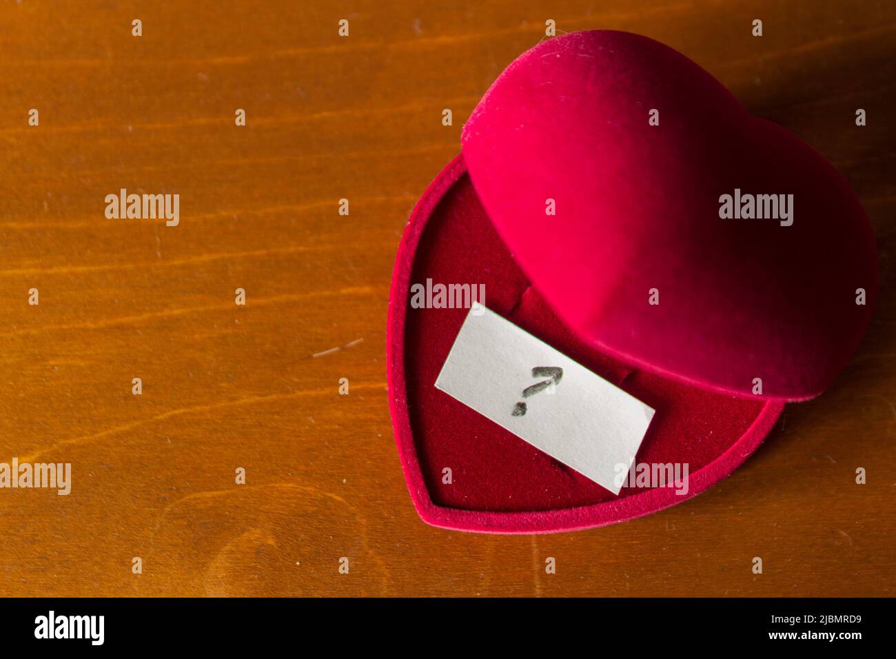 Marriage proposal box. Doubt concept Stock Photo - Alamy