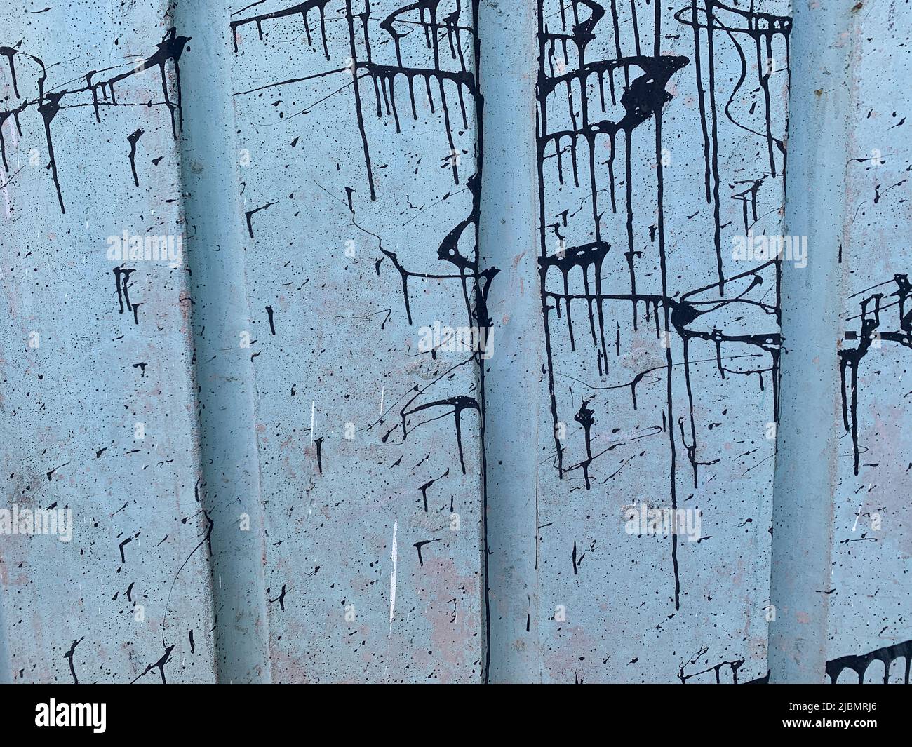 Black paint spill on wall hi-res stock photography and images - Alamy