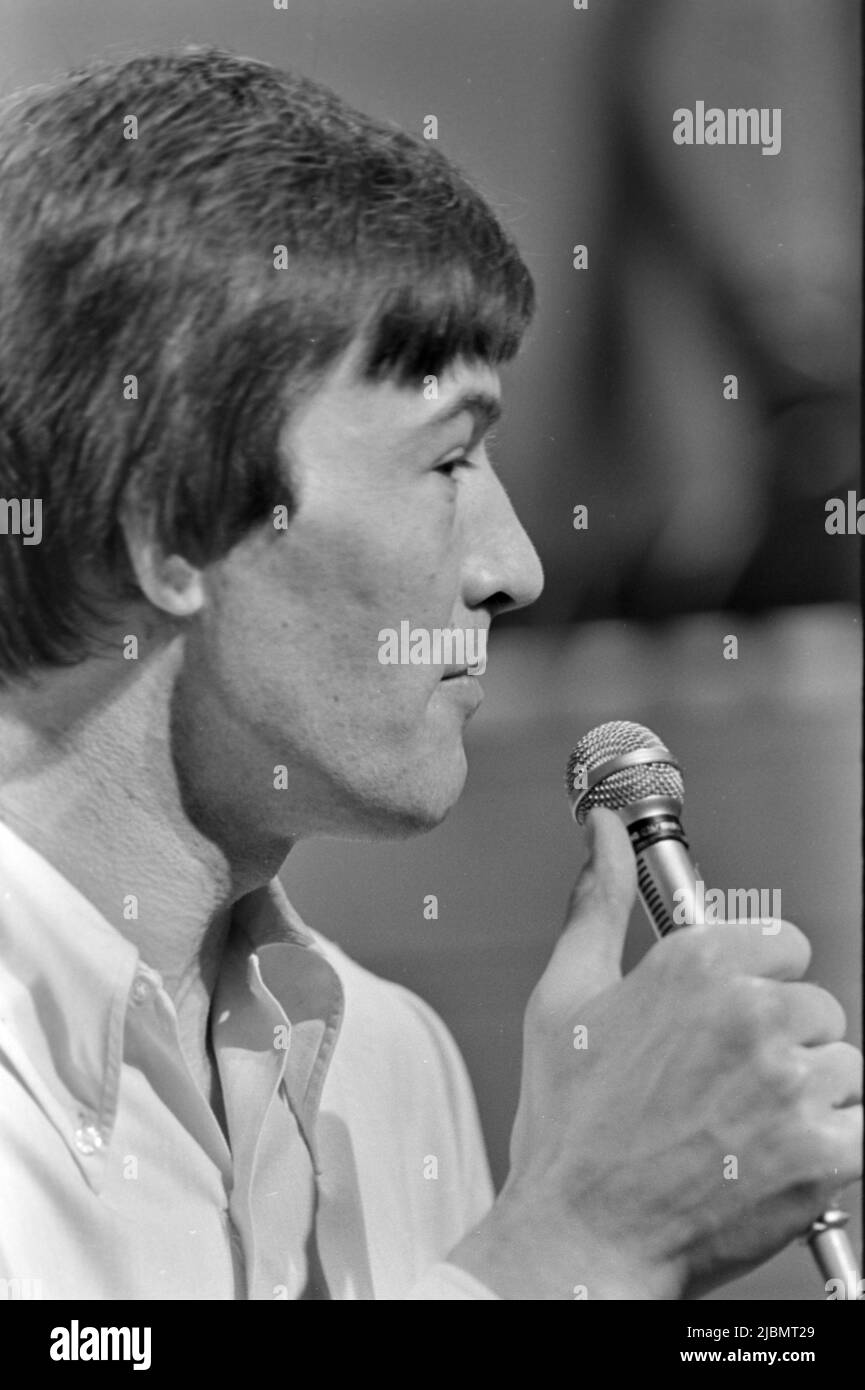 DAVE BERRY English op singer in April 1964. Photo: Tony Gale Stock ...