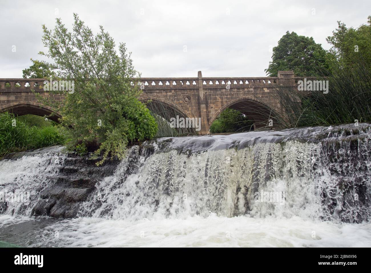 Batheaston Toll Bridge crossing the River Avon at Bathampton, Bath ...