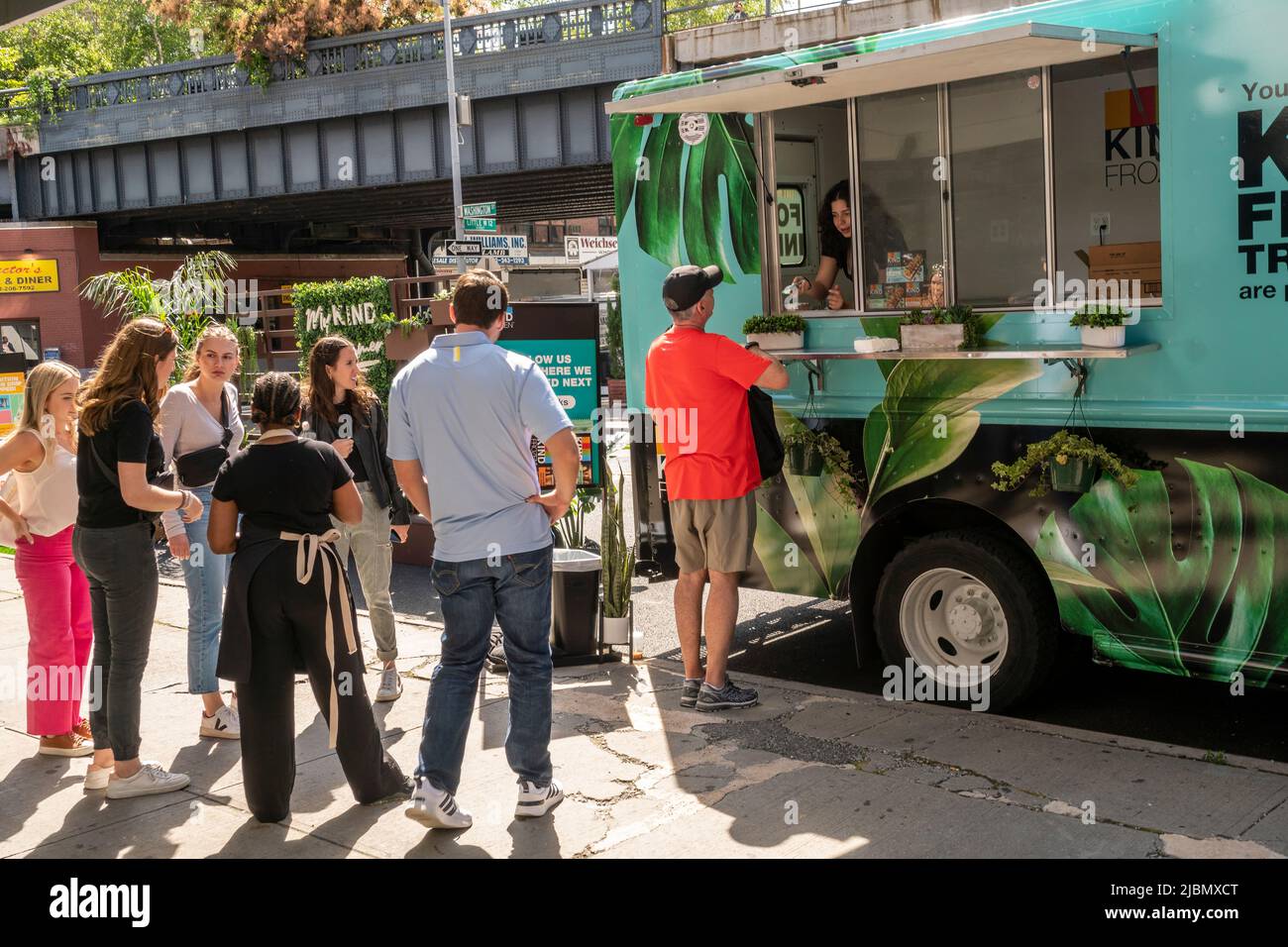 Brand activation for KIND Frozen Treat Bars in the Meatpacking District ...