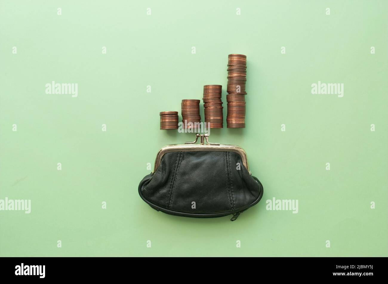 Increasing coins arrow hi-res stock photography and images - Alamy Increasing coins arrow hi-res stock photography and images - Alamy