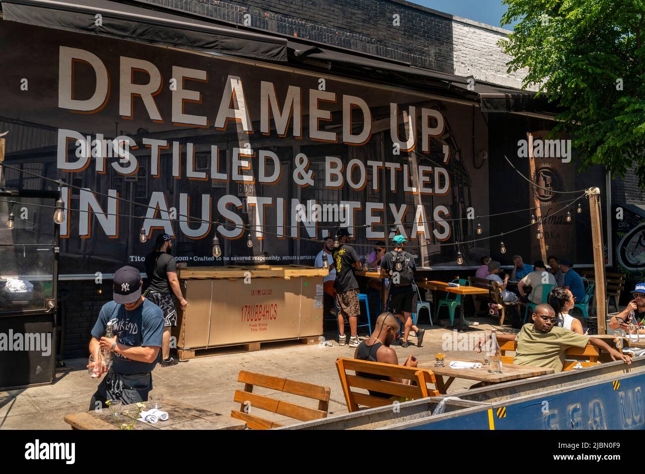 Thousands pour into Bushwick, Brooklyn in New York for the annual ...