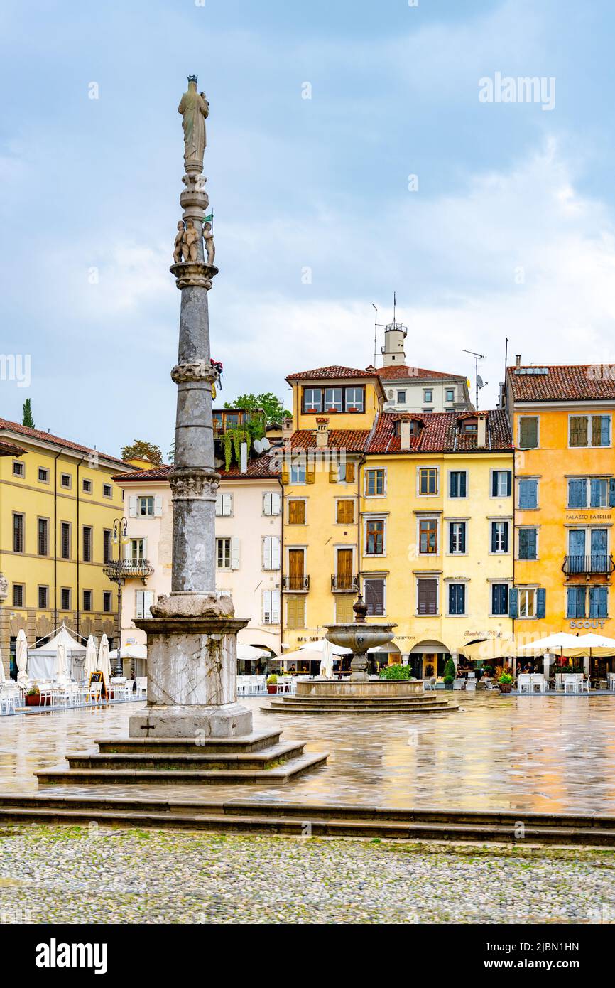 Giacomo matteotti monument hi-res stock photography and images - Alamy