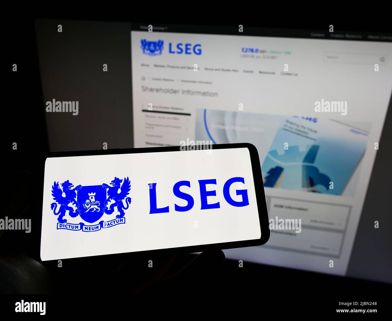 London stock exchange logo hi-res stock photography and images - Alamy