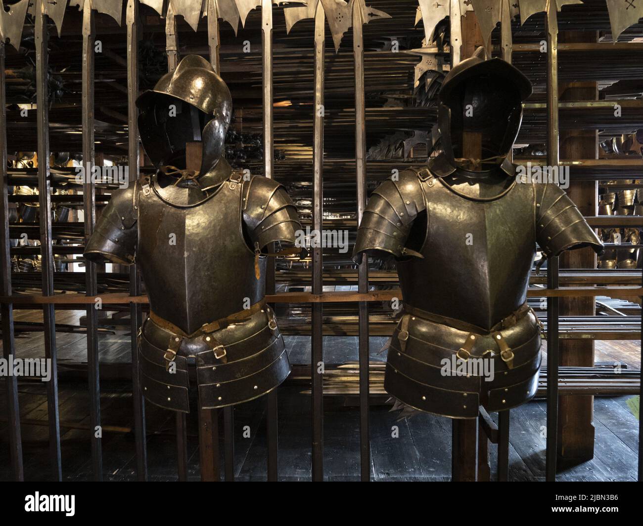 Authentic medieval soldier hi-res stock photography and images - Alamy