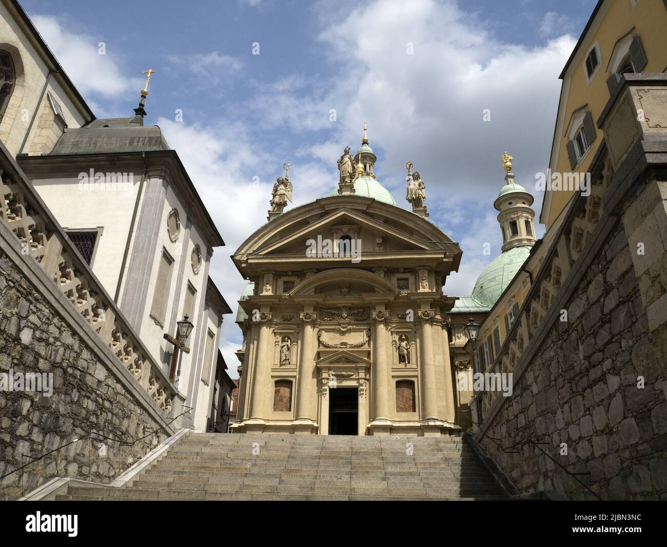 Kaiser dome hi-res stock photography and images - Alamy