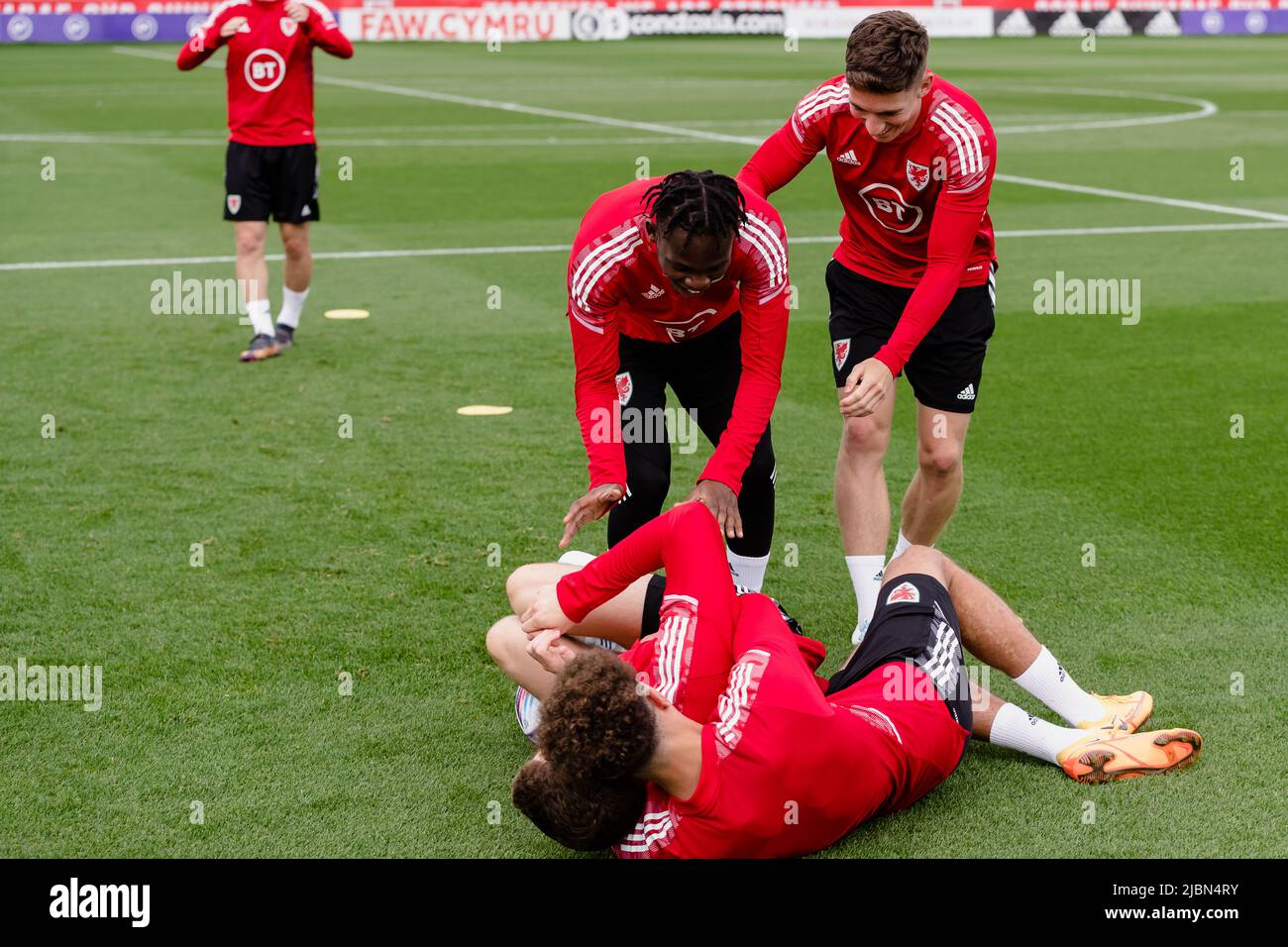 PONTYCLUN, WALES - 07 JUNE 2022: Wales' Chris Mepham, Wales' Harry ...