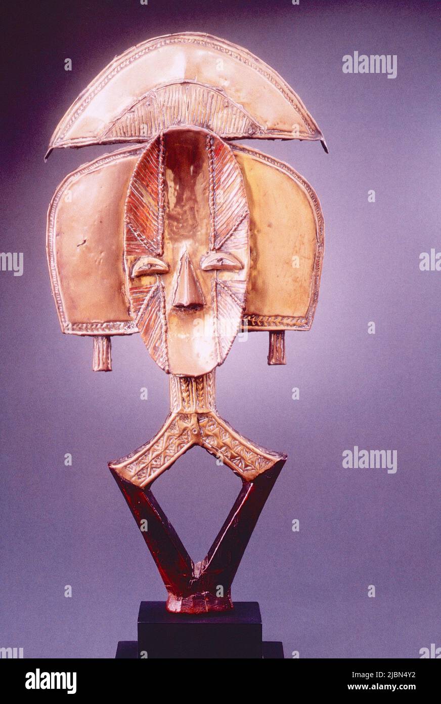 Mbulu Ngulu reliquary figure, Kota Obamba, Gabon 1900s Stock Photo - Alamy