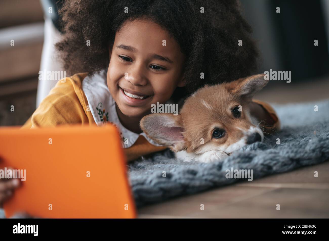 Pretty african american girl making hi-res stock photography and images ...