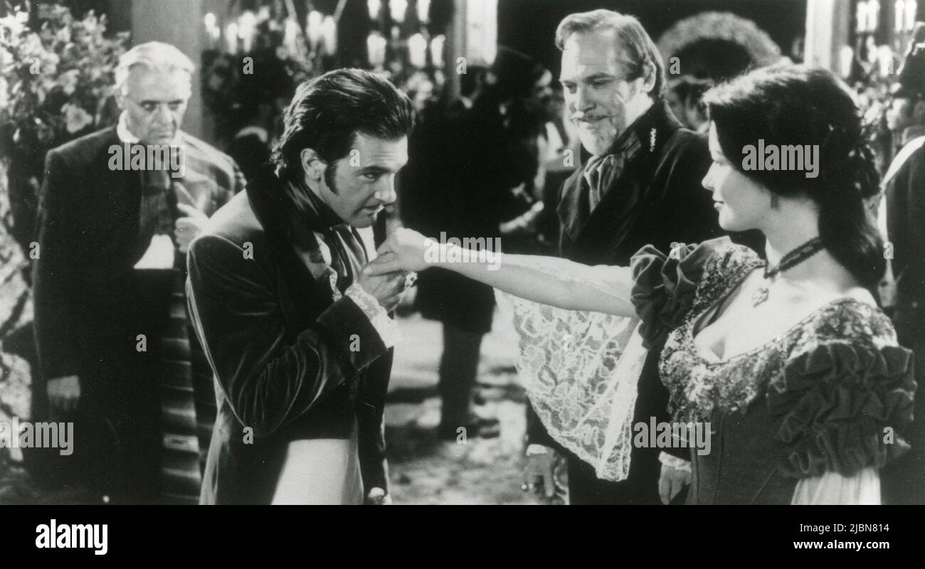 The mask of zorro 1998 hi-res stock photography and images - Alamy