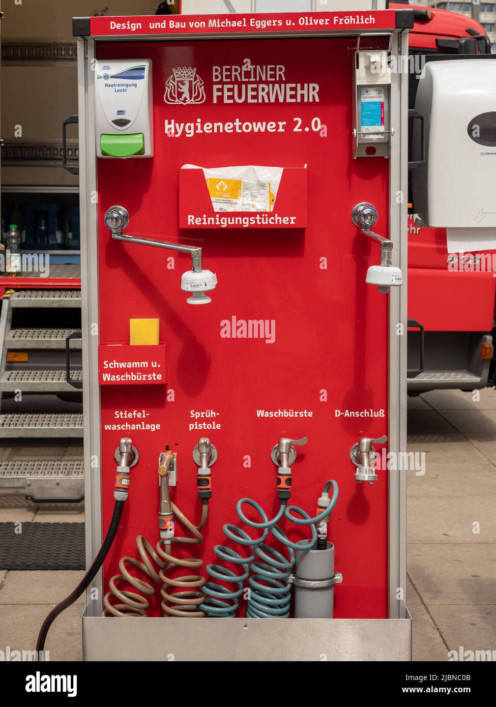 Running fireman hi-res stock photography and images - Alamy