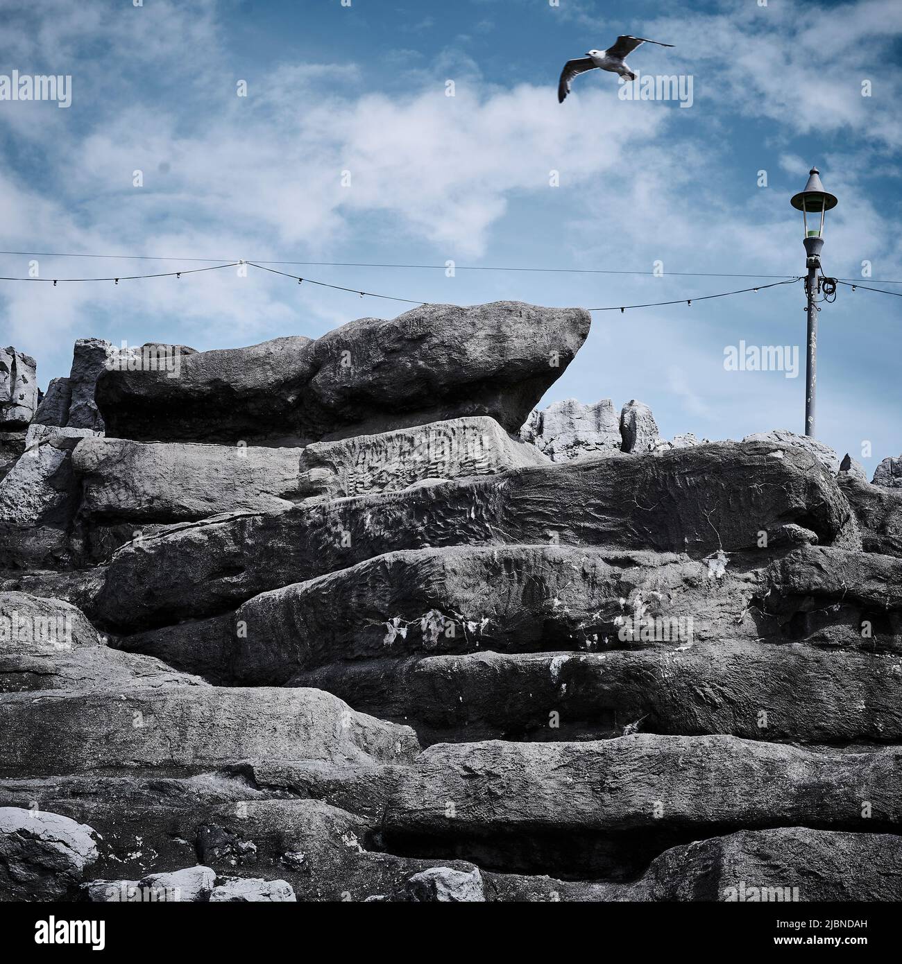 Flying stones hi-res stock photography and images - Alamy