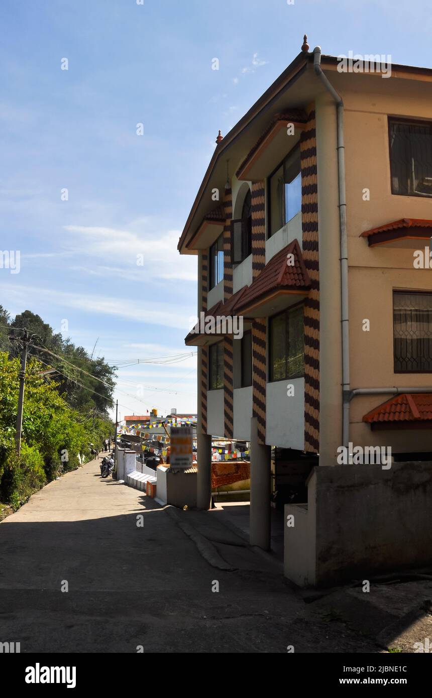 Modern three-storey hotel in Kodaikanal town, Tamil Nadu, India Stock ...