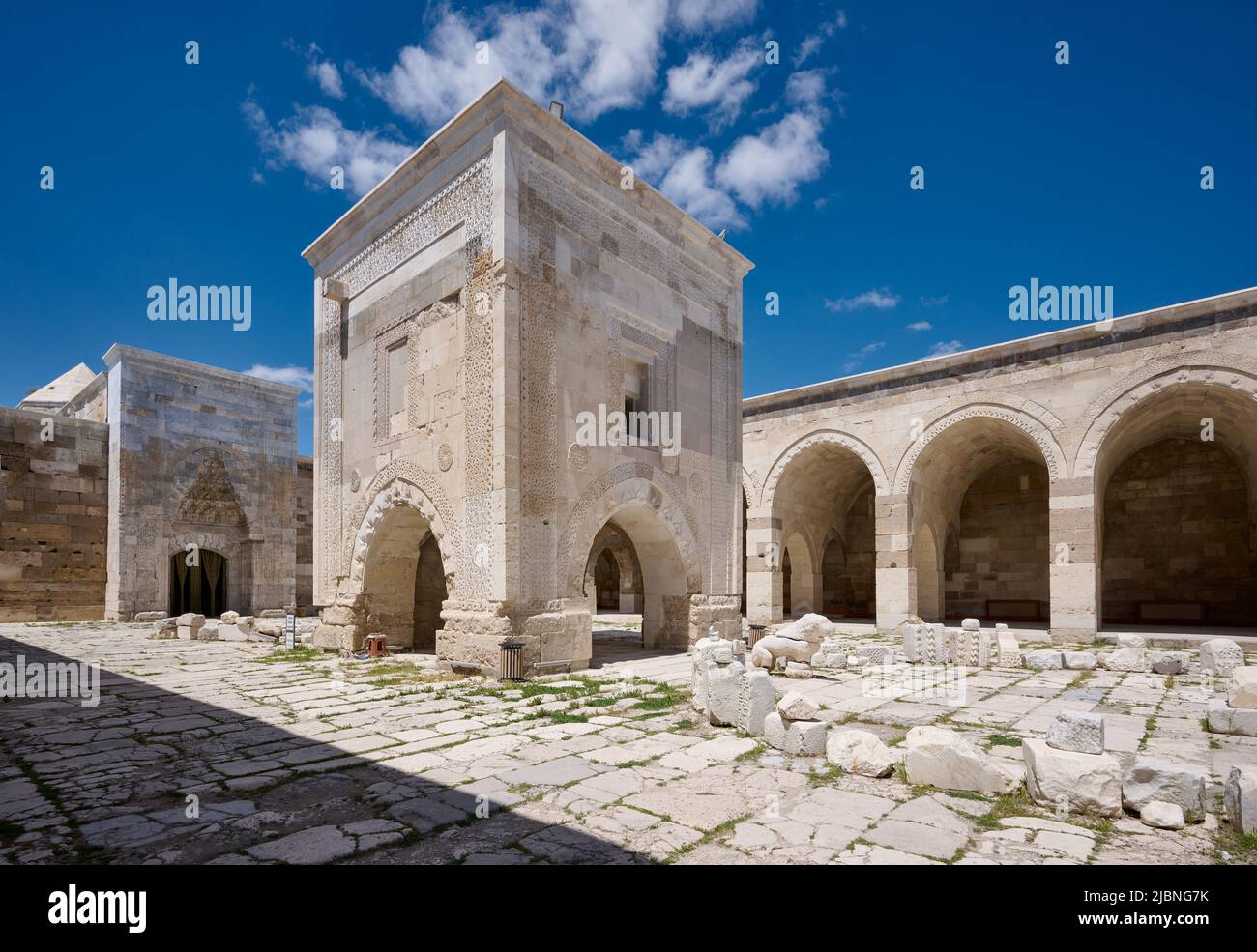 inner courtyard with mosque of Sultan Han, traditional caravanserai ...