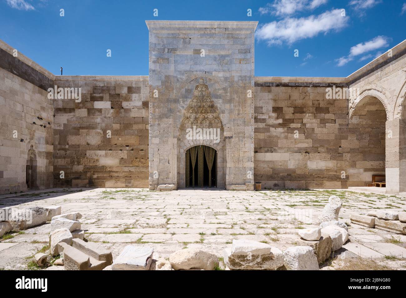 inner courtyard of Sultan Han, traditional caravanserai, Sultanhanı ...