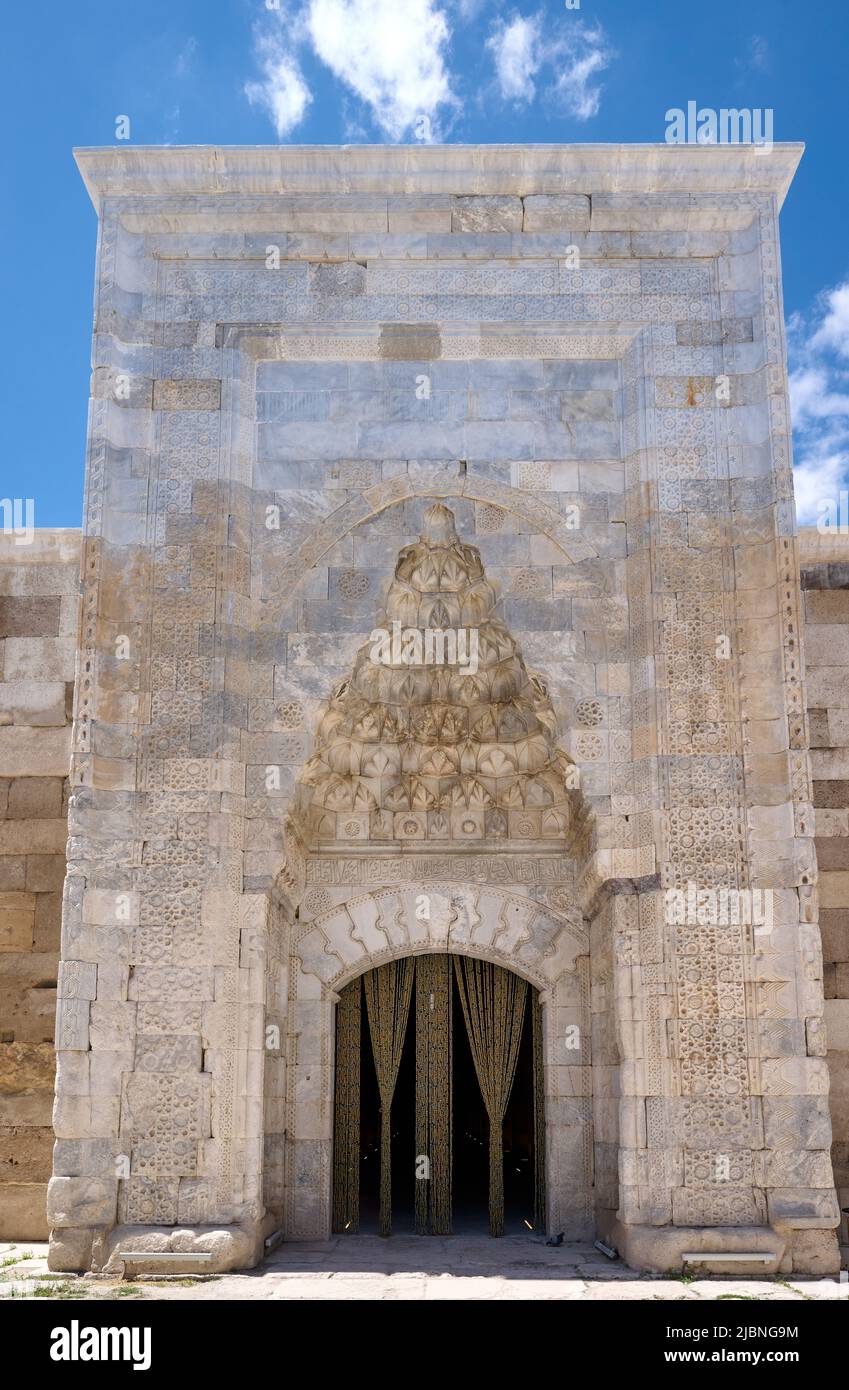 inner courtyard of Sultan Han, traditional caravanserai, Sultanhanı ...