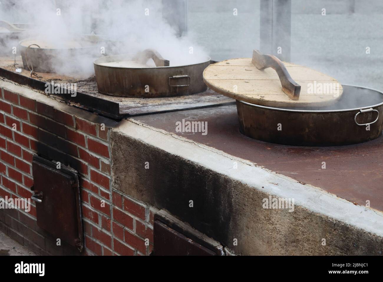 Fire station kitchen hi-res stock photography and images - Alamy