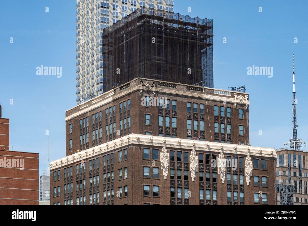 200 Madison Avenue is an office building in Murray Hill. It is ...