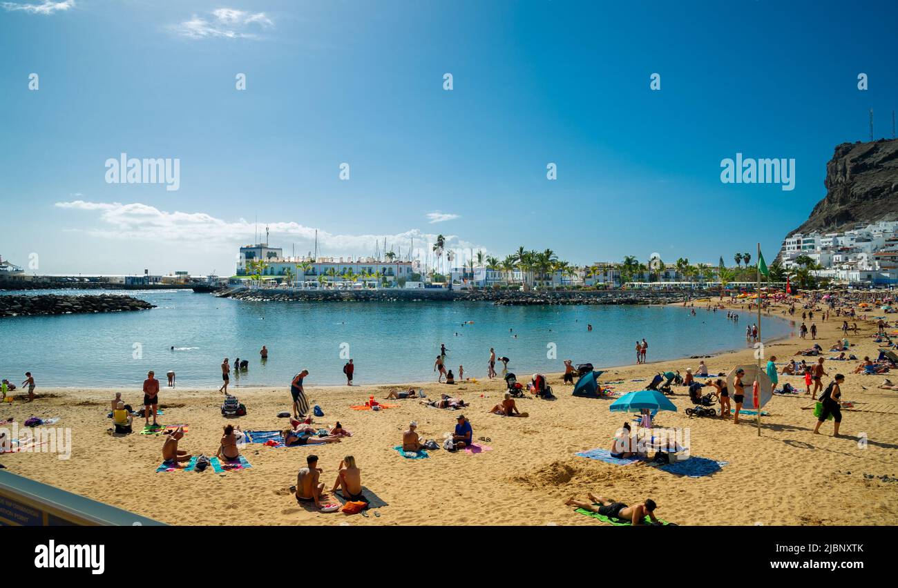 Playa de mogan hi-res stock photography and images - Alamy