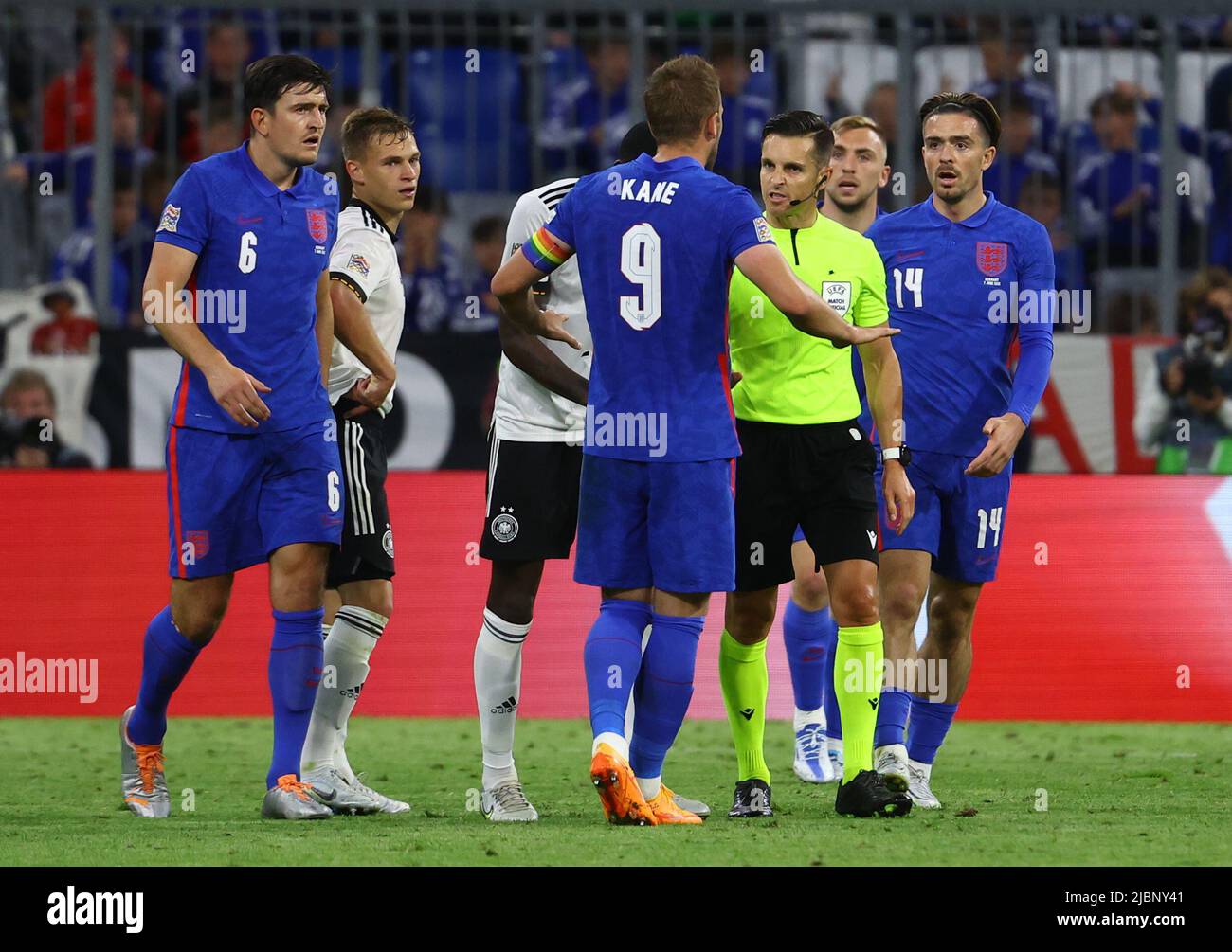 England jack grealish harry kane hi-res stock photography and images ...