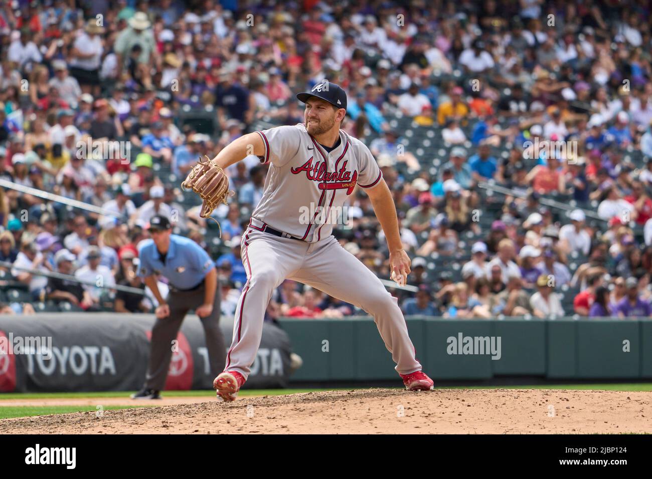 June 5 2022: Atlanta pitcher Dylan Lee (52) throws a pitch during the ...