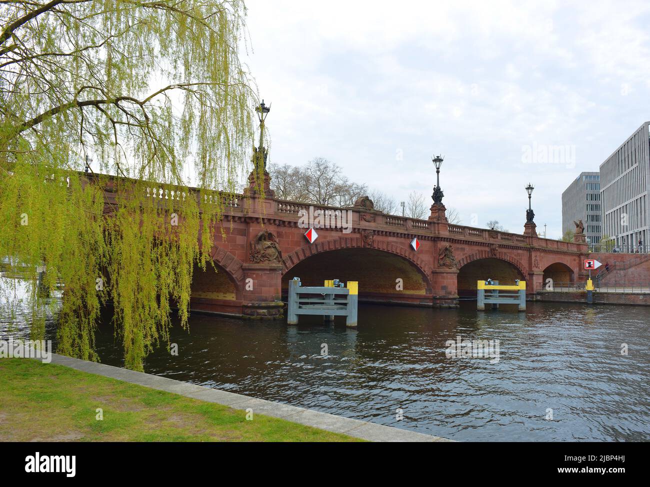 Berlin, historical Moltke bridge spree river Stock Photo - Alamy