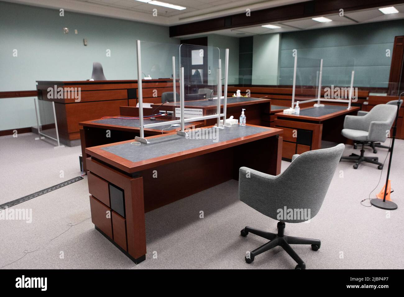 Canada court judge hi-res stock photography and images - Alamy