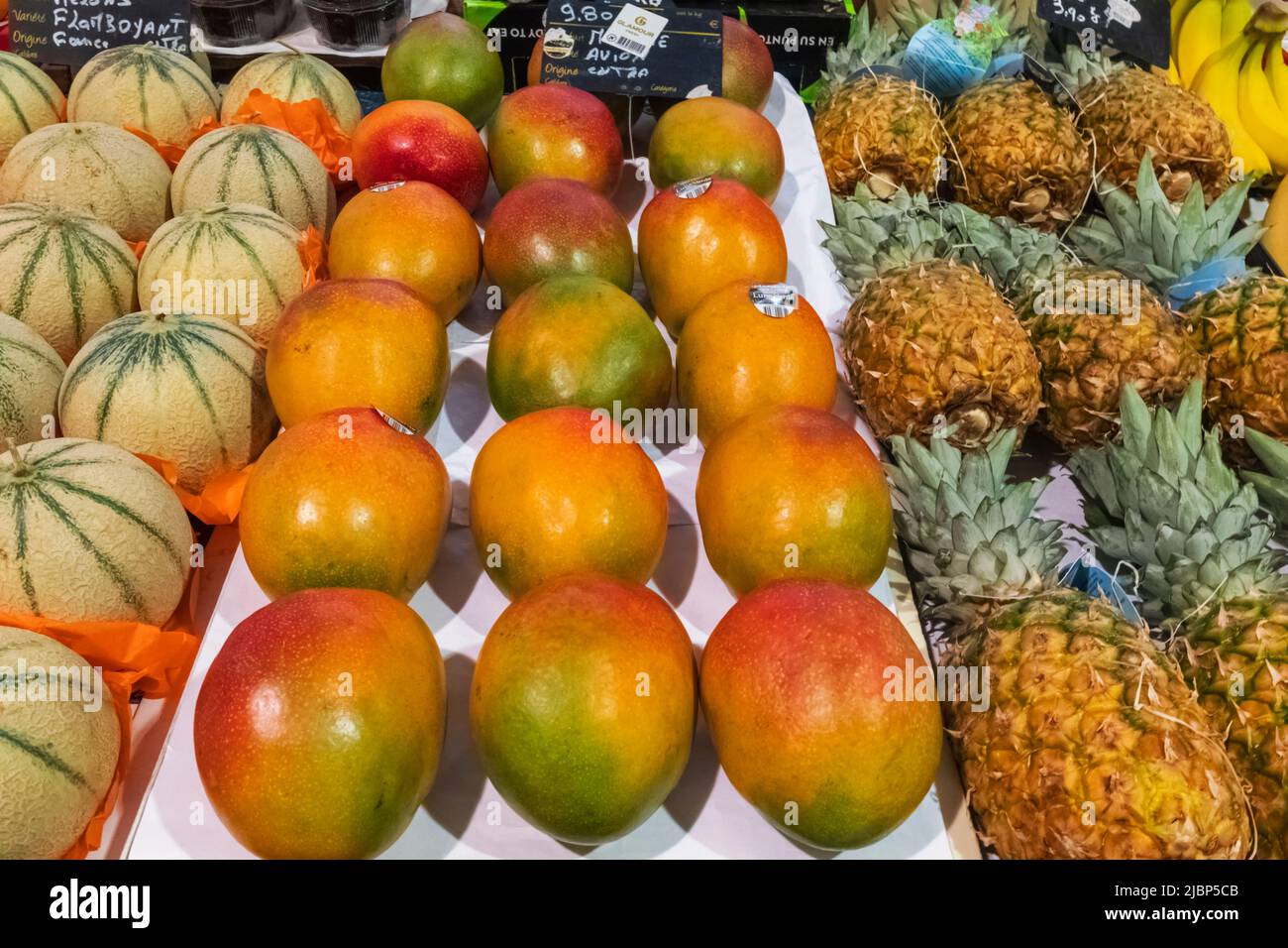 France, French Riviera, Cote d'Azur, Cannes, Forville Market, Fruit ...