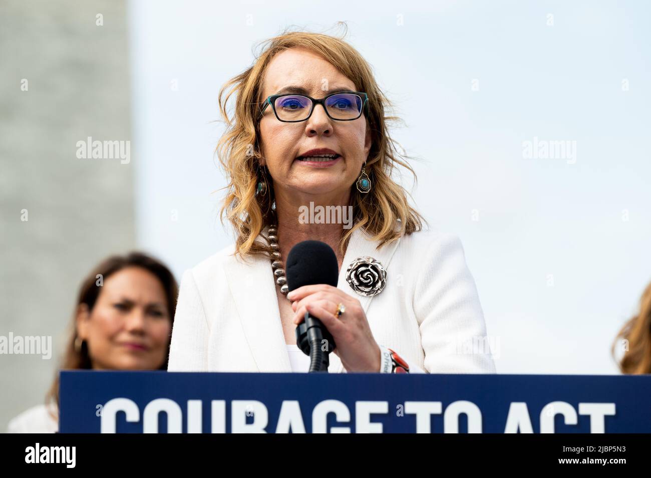 Former U.S. Representative Gabby Giffords (D-AZ) speaking at the ...