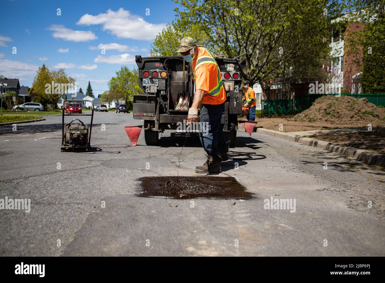 Poule nid hi-res stock photography and images - Alamy