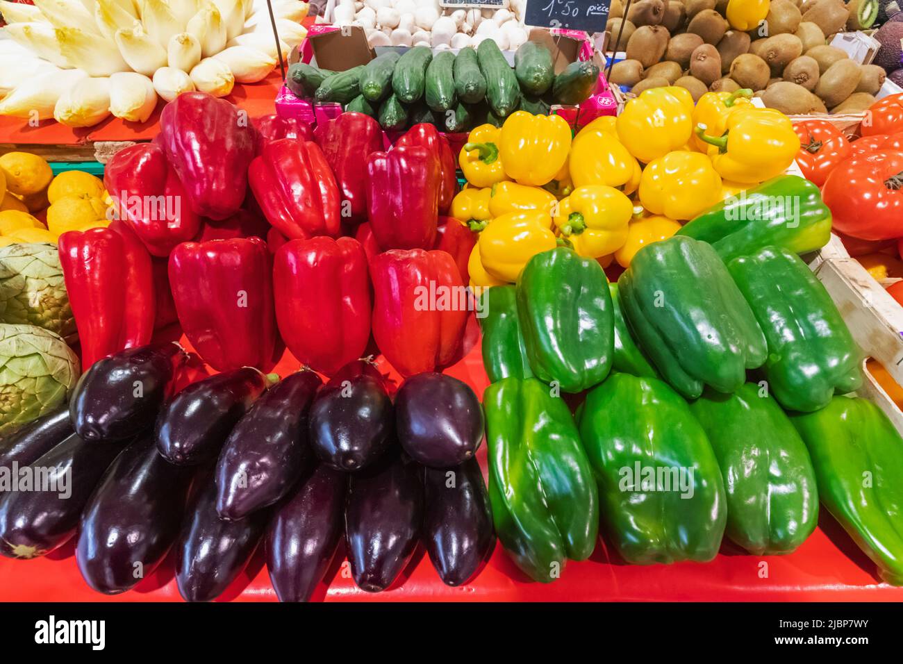 France, French Riviera, Cote d'Azur, Cannes, Forville Market, Market ...