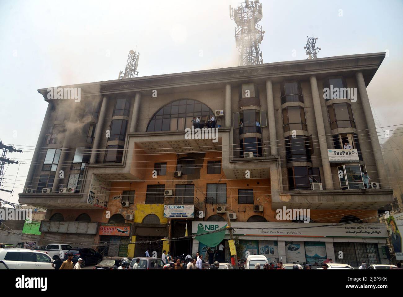 Lahore, Punjab, Pakistan. 7th June, 2022. Pakistani fire fighters rescuing the stuck people ...