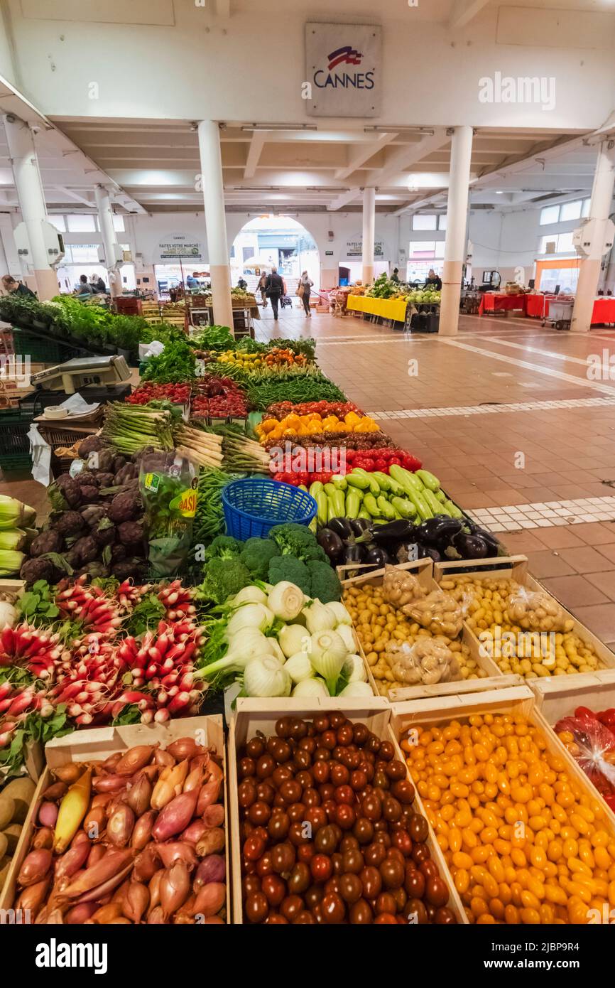 France, French Riviera, Cote d'Azur, Cannes, Forville Market, Market ...