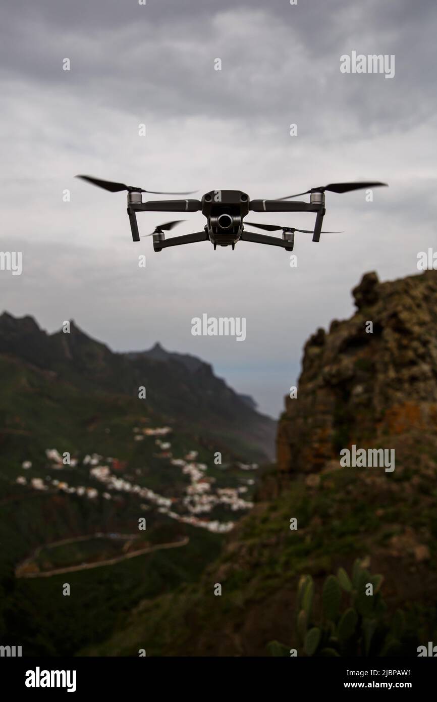 Landscape drone videos hi-res stock photography and images - Alamy
