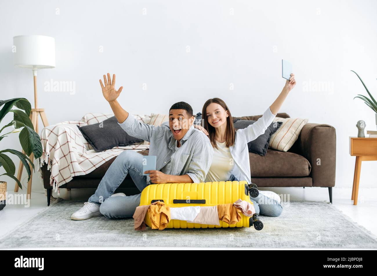 Guy girl getting ready hi-res stock photography and images - Alamy