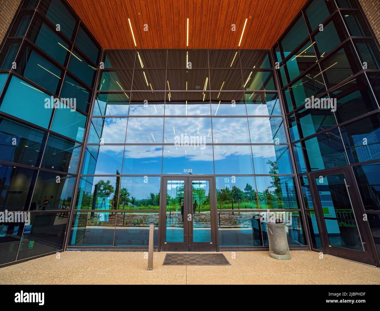 Discovery lab hi-res stock photography and images - Alamy