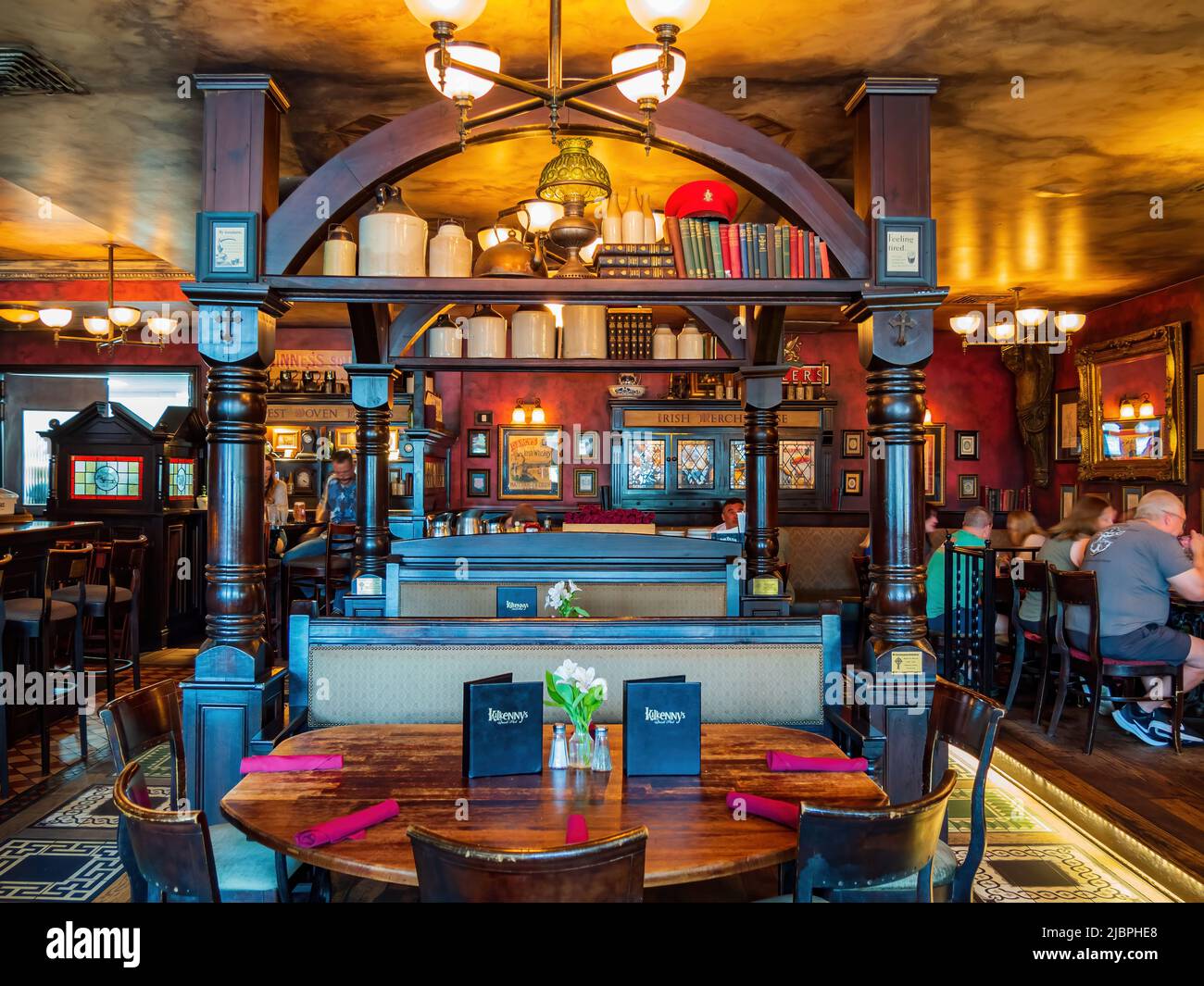 Tulsa restaurant hi-res stock photography and images - Alamy