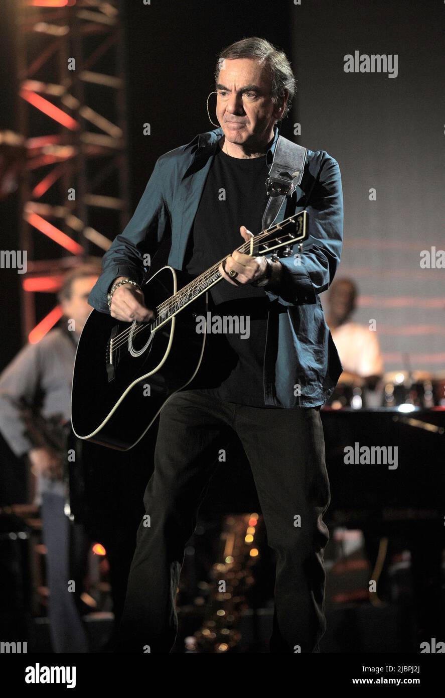 Neil Diamond At MusiCares To Honor The Person Of The Year, Neil Diamond ...