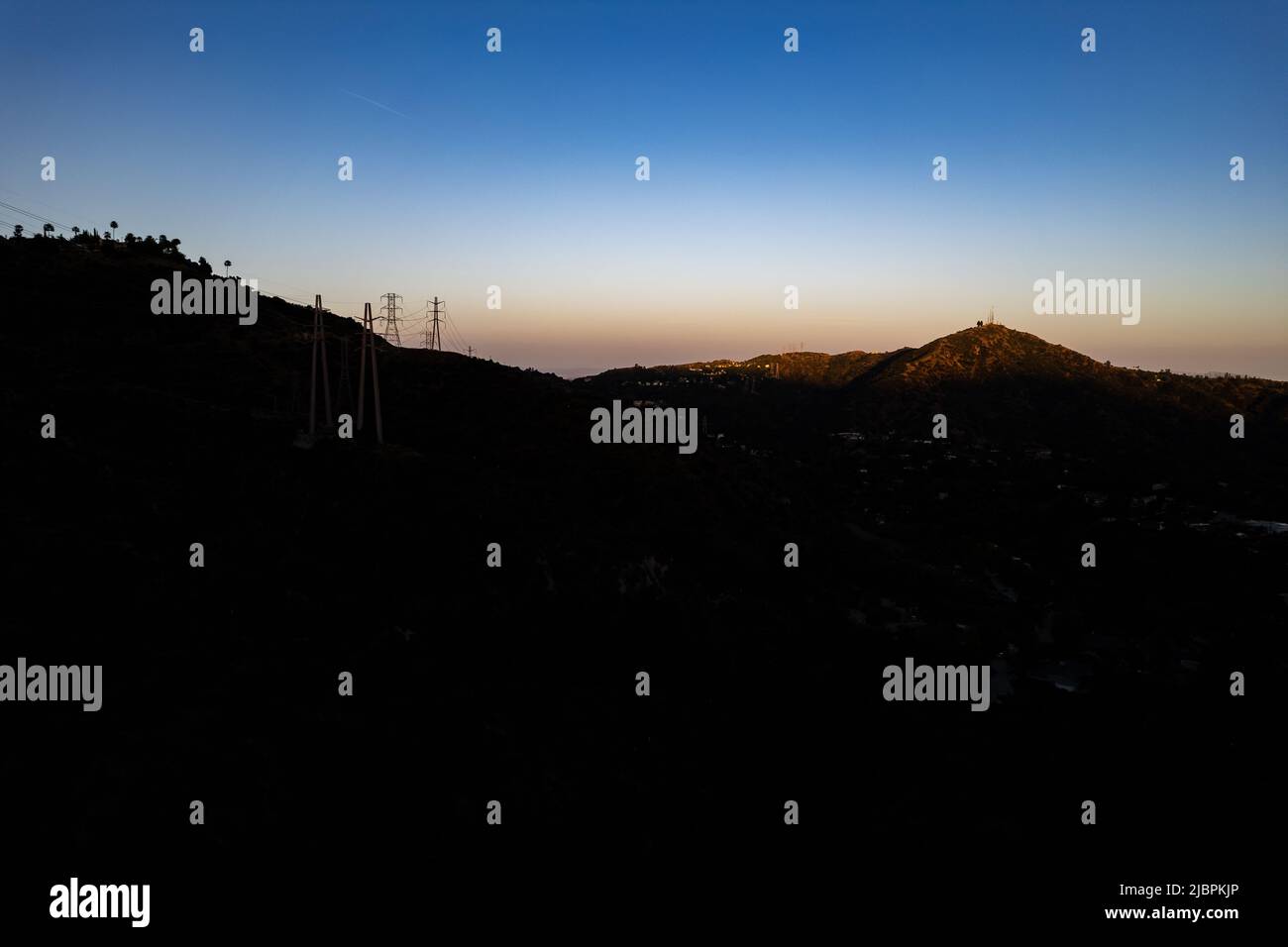 Horizon, sunset, sky from hills in Los Angeles Stock Photo - Alamy