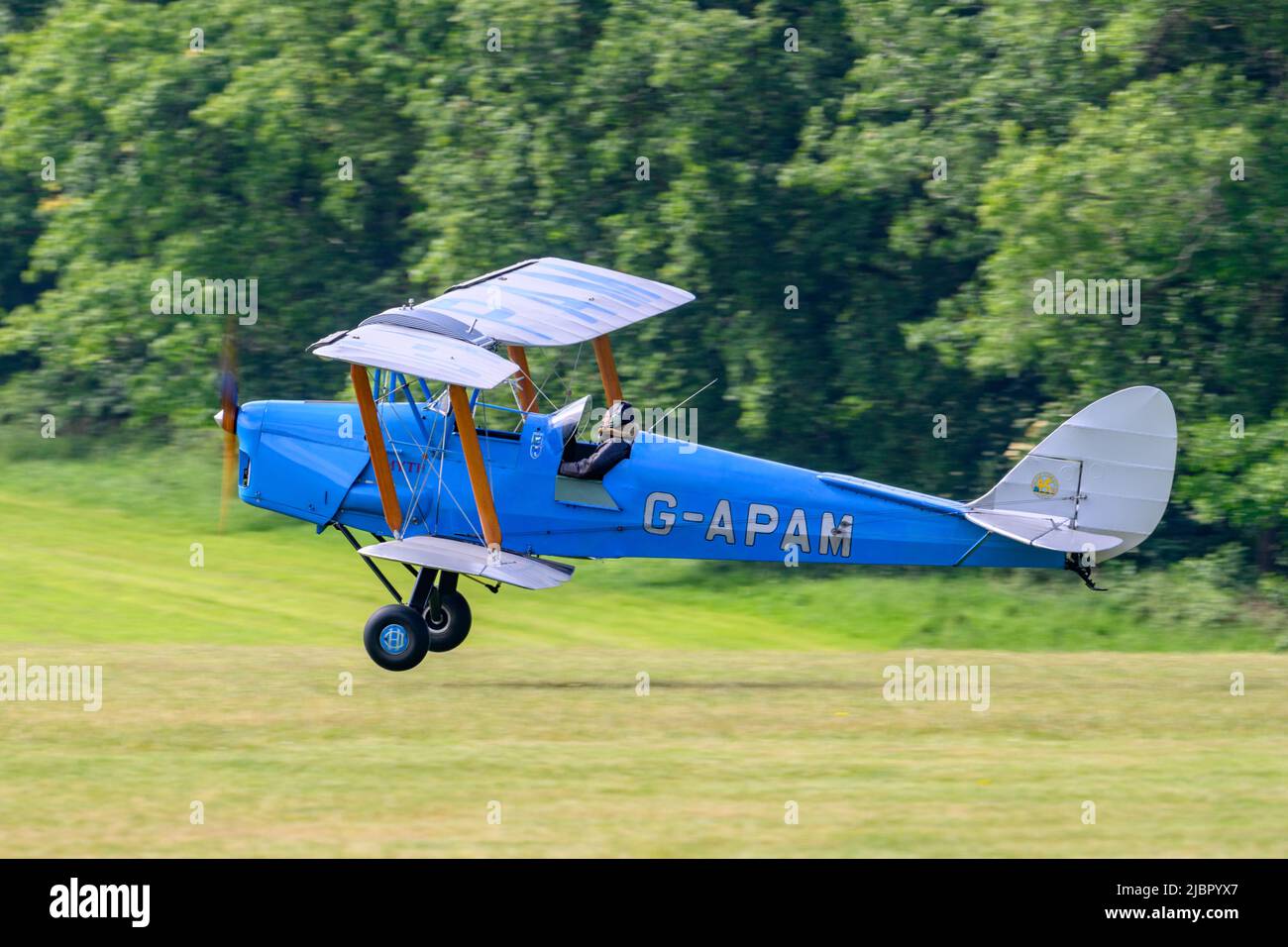 Tiger moth aircraft Stock Photo - Alamy