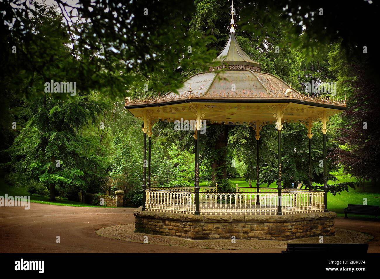 Uk bandstand village park hi-res stock photography and images - Alamy