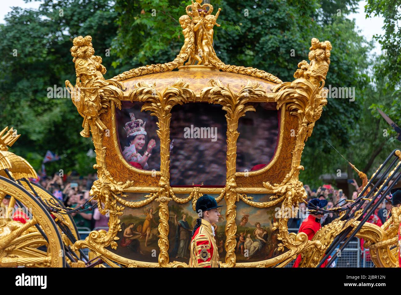 Gilded coach hi-res stock photography and images - Alamy