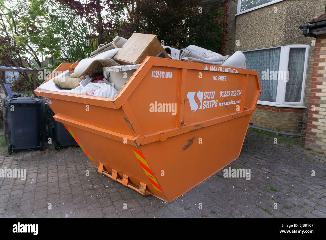 House clearance waste hi-res stock photography and images - Alamy
