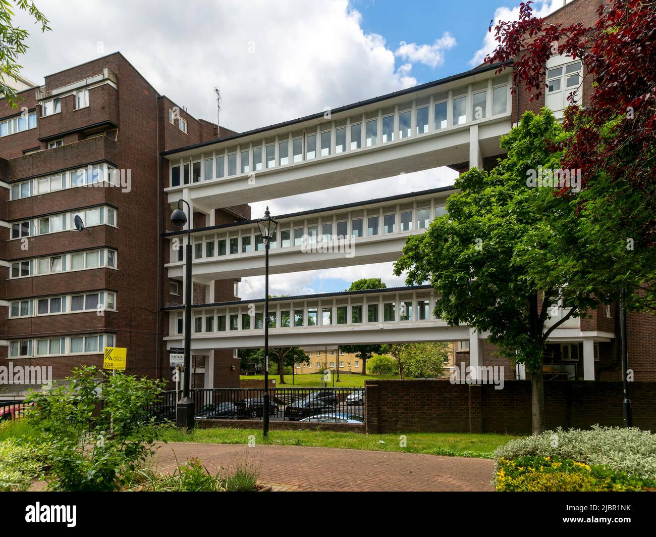 Raised walkways linking Bembridge House and Harmon House, Pepys Estate ...