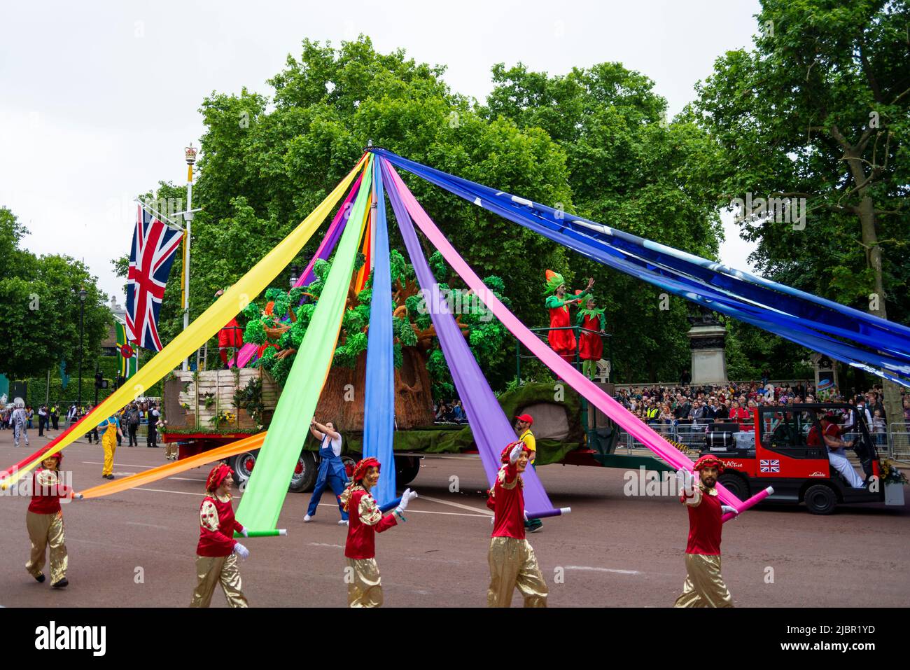 Large maypole float at the Queen's Platinum Jubilee Pageant parade in ...