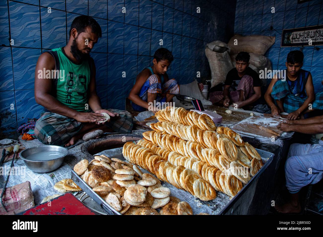 Flat thick hi-res stock photography and images - Alamy