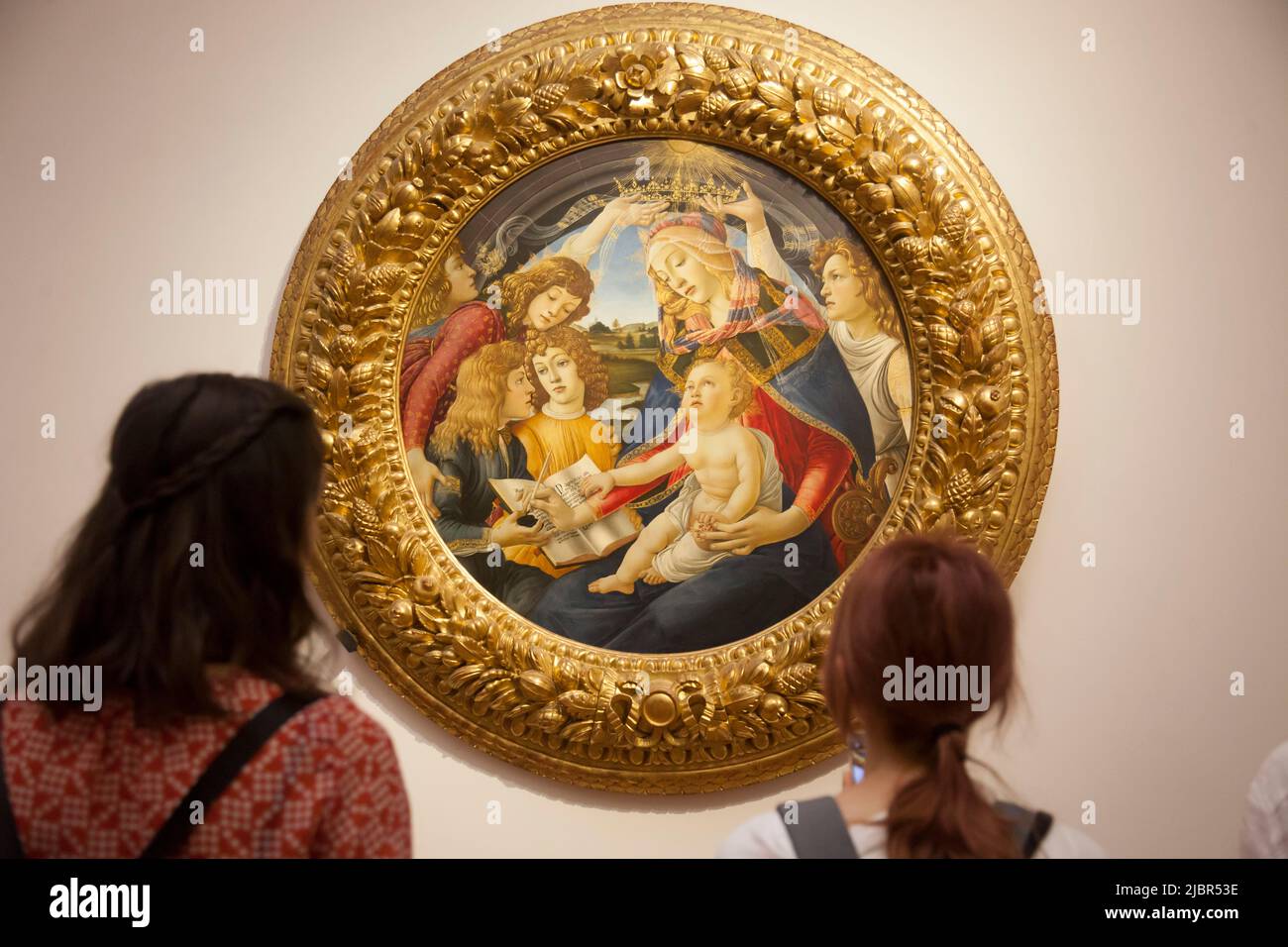 Italy, Tuscany, Florence, visitors to the Uffizi gallery looking at the works of art Stock Photo ...