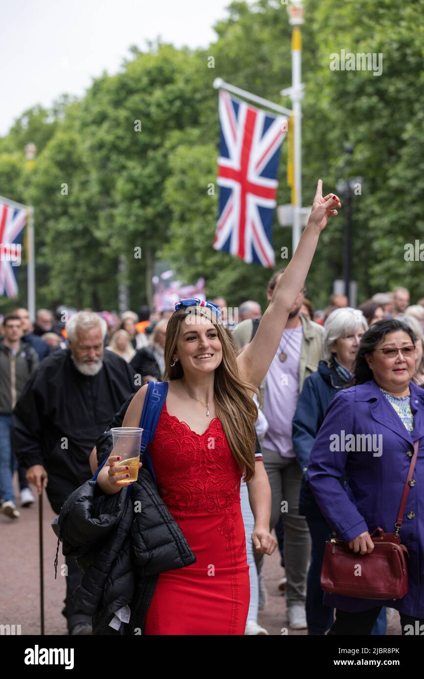The platinum jubilee pageant hi-res stock photography and images - Alamy