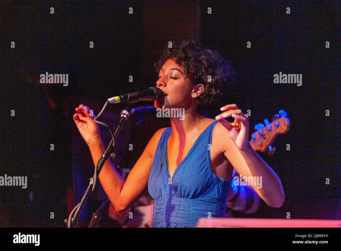 Corinne bailey rae live 2003 hi-res stock photography and images - Alamy